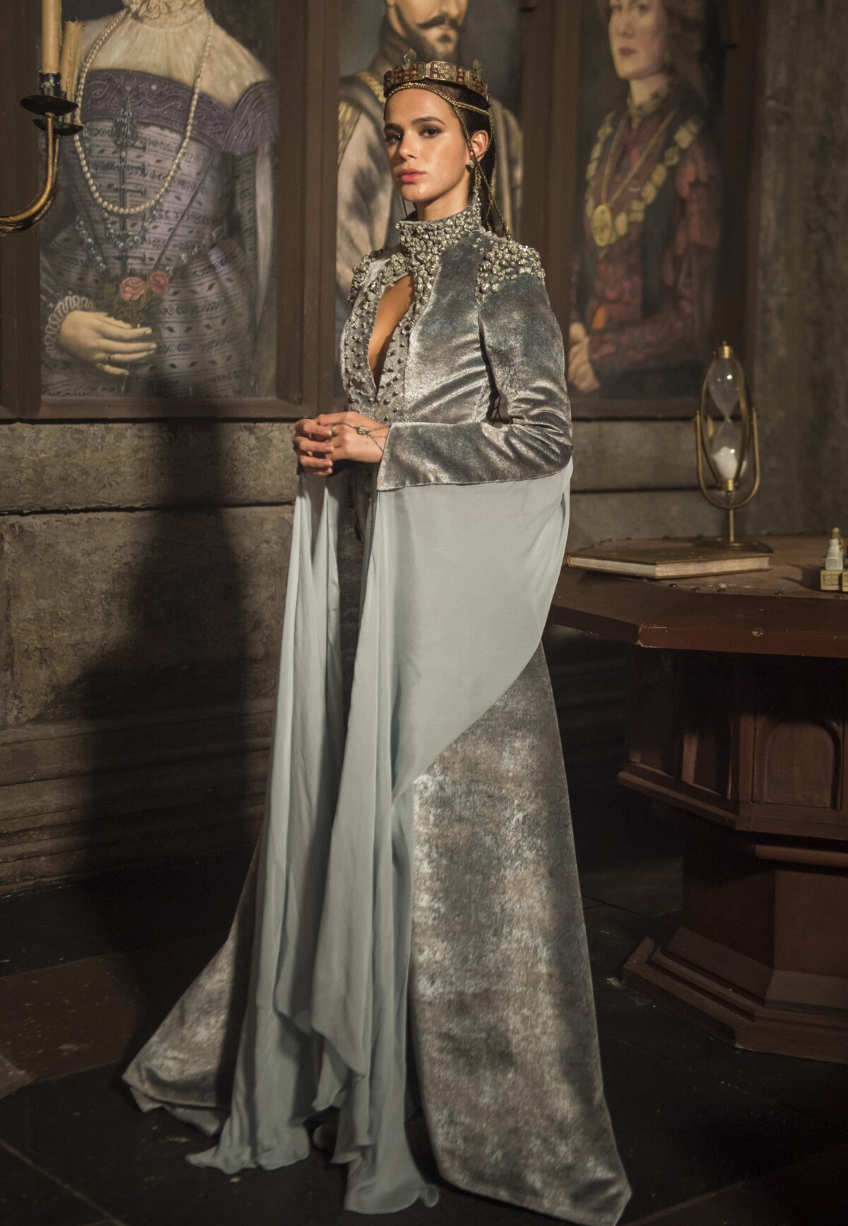 Foto: Bruna Marquezine dá vida a princesa Catarina na novela 'Deus ...