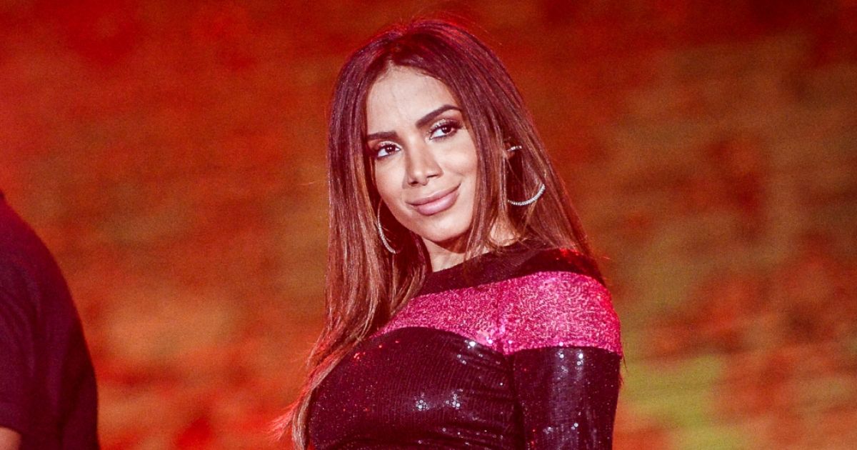 'Faz 10 dias', contou Anitta - Purepeople