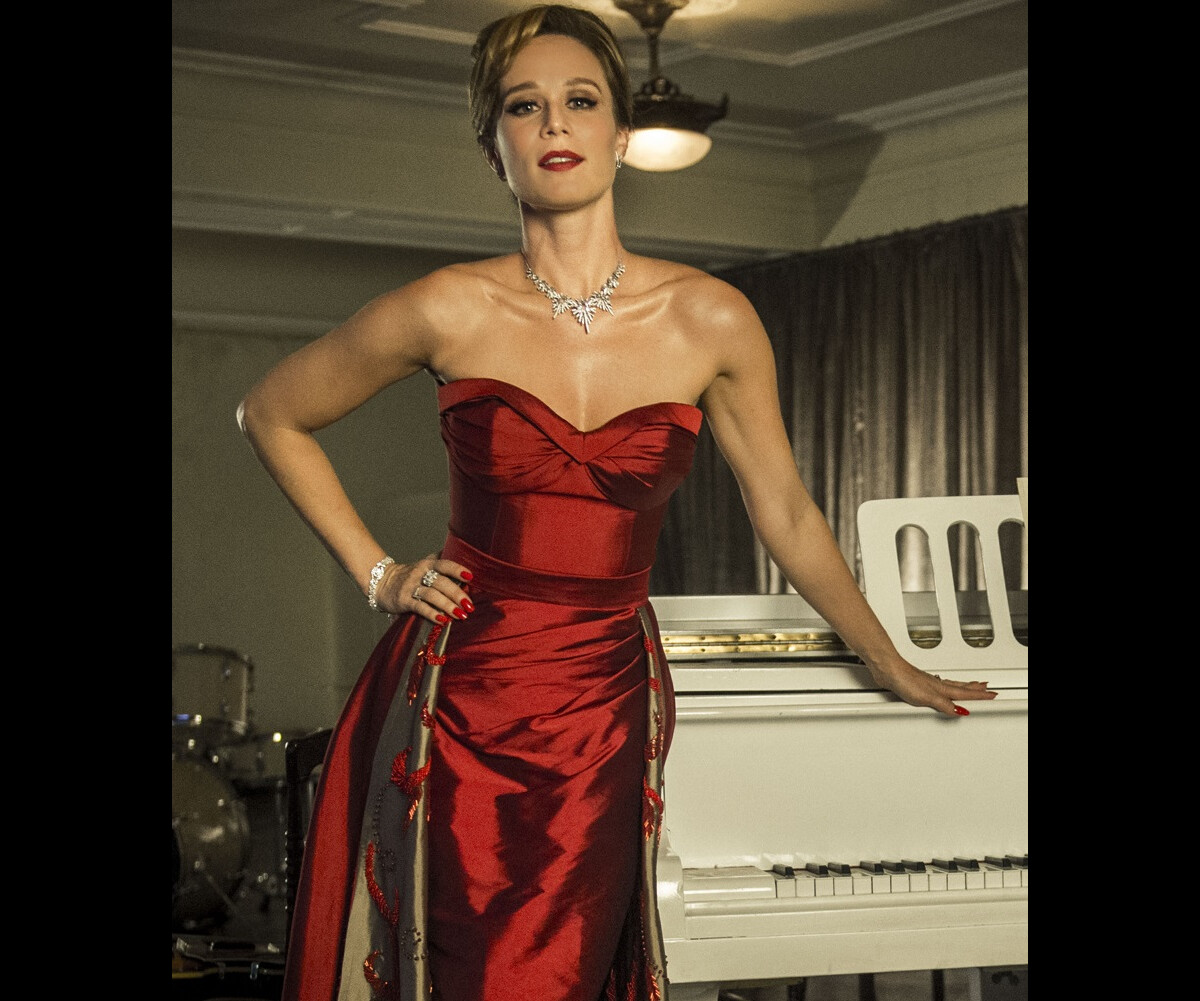 Foto: Adalgisa na nova minissérie da Globo, Mariana Ximenes exibirá ...