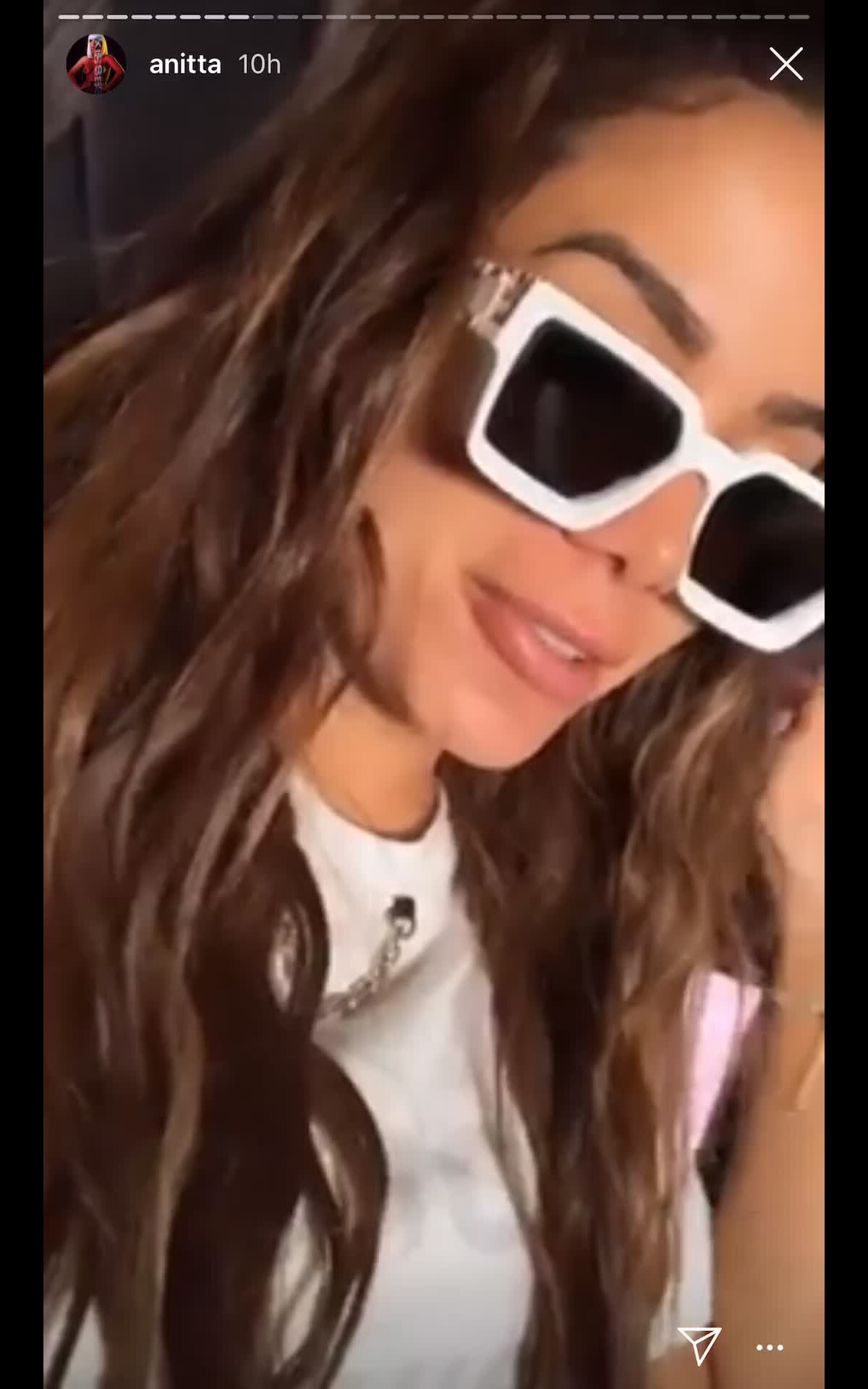 Vídeo: Anitta pediu em vídeo no Instagram, nesta quinta-feira (04), que ...