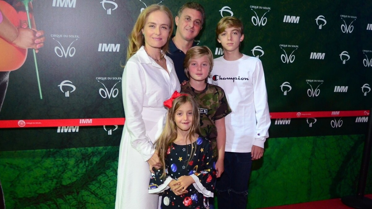 Foto: Luciano Huck, Angélica e os filhos estão curtindo férias nos ...