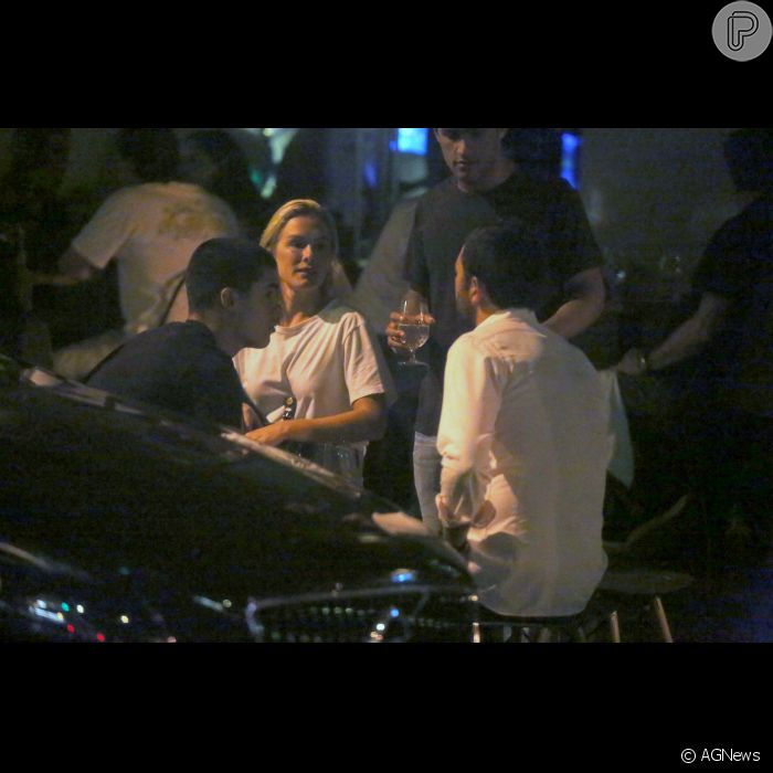 Fiorella Mattheis e Roberto Marinho Neto chegaram a curtir uma festa no ...