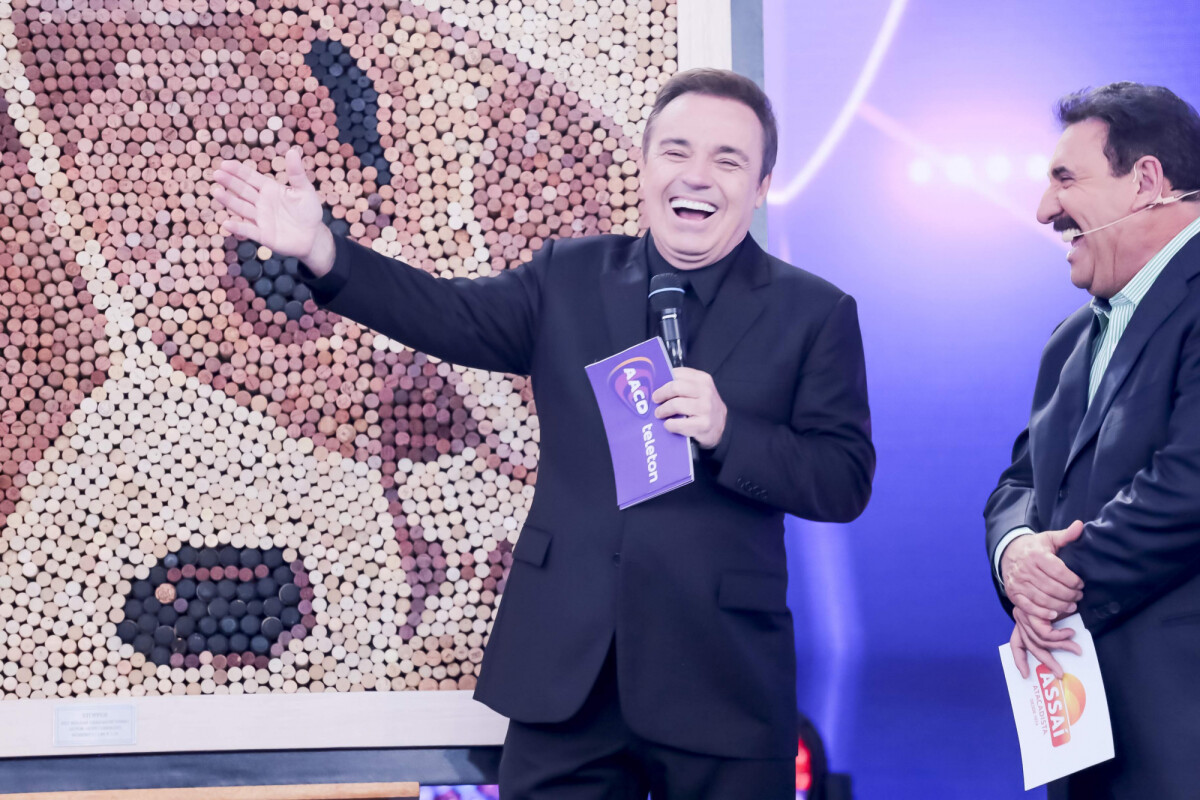 Foto: Gugu Liberato voltou ao SBT para participar do Teleton em ...