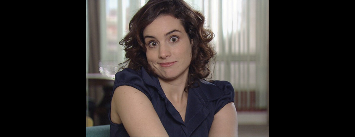 Foto: Lara (Elisa Pinheiro) fica noiva de Shin (Rodrigo Pandolfo) mas ...