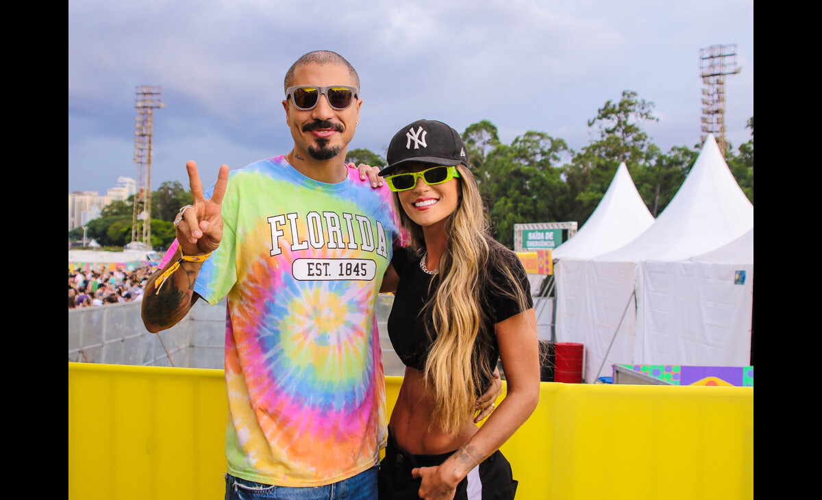 Foto: Ex-BBB Aline Gotschalg curtiu festival com marido, Fernando ... Foto: Ex-BBB Aline Gotschalg curtiu festival com marido, Fernando ...