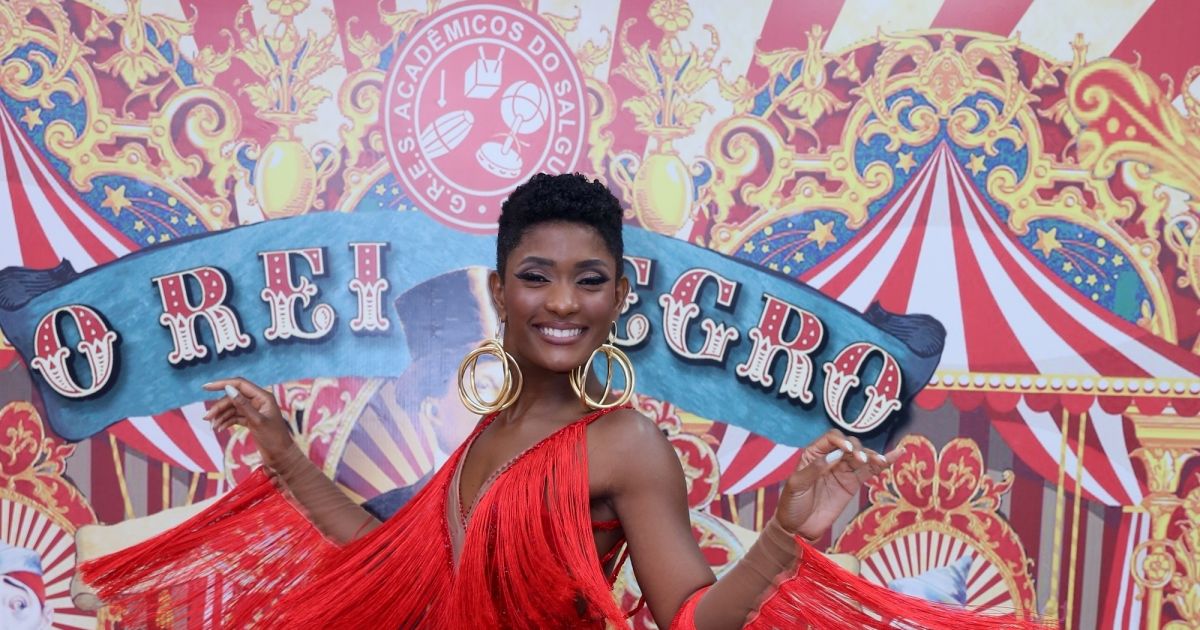 Erika Januza estreou como musa do Salgueiro no Carnaval 2020 - Purepeople