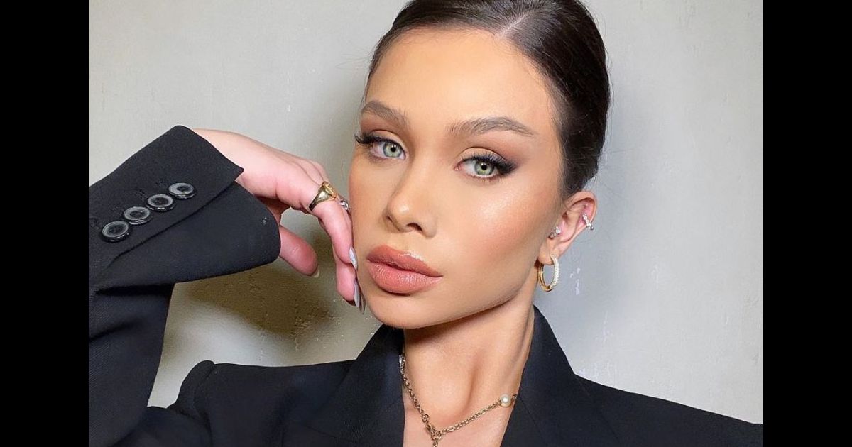 Flavia Pavanelli com visual antes de ficar loira - Purepeople