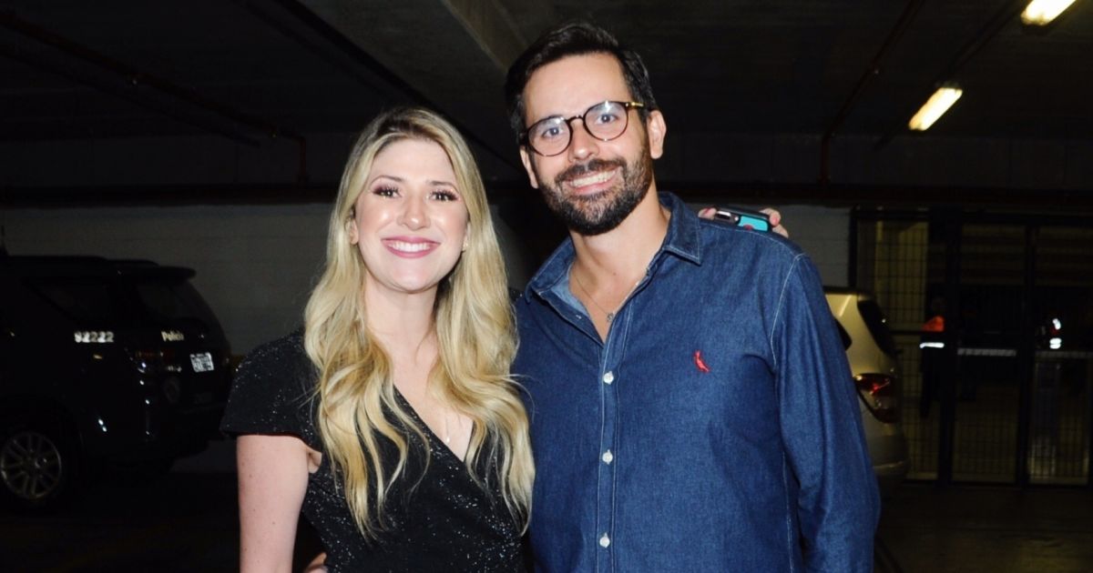Dani Calabresa comemora um ano de namoro com Richard Neuman - Purepeople Dani Calabresa comemora um ano de namoro com Richard Neuman - Purepeople
