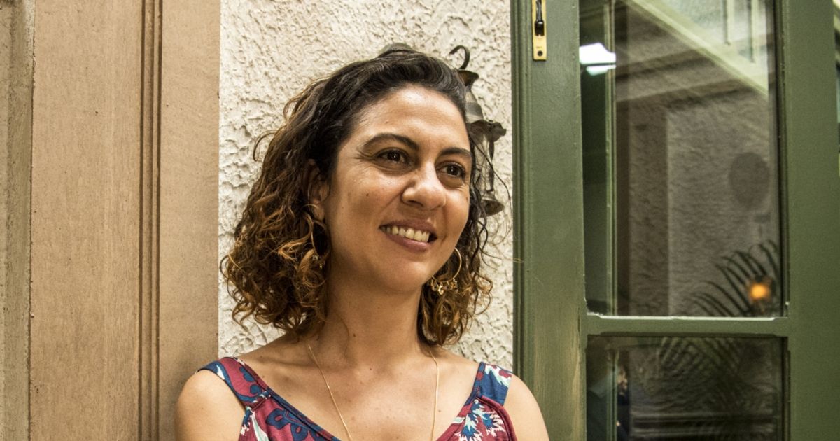 Na reta final da novela 'Amor de Mãe', Penha (Clarissa Pinheiro) e ...