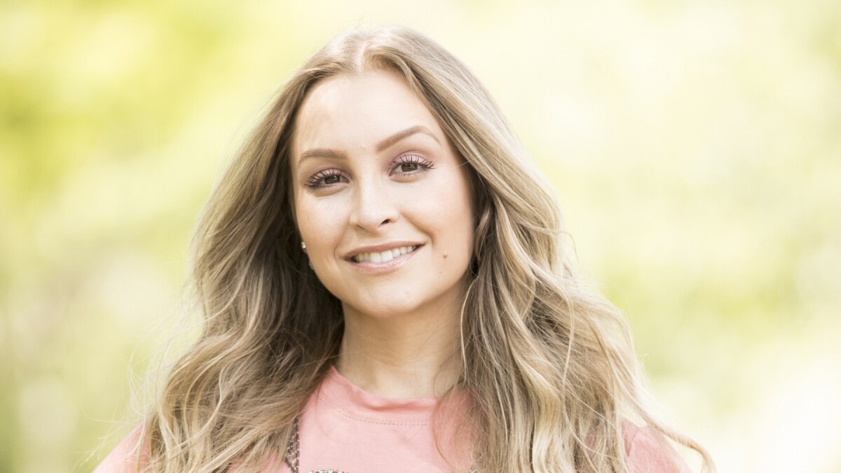 Foto: Carla Diaz e o ex-namorado Felipe Lombardi postaram foto em mesmo ...