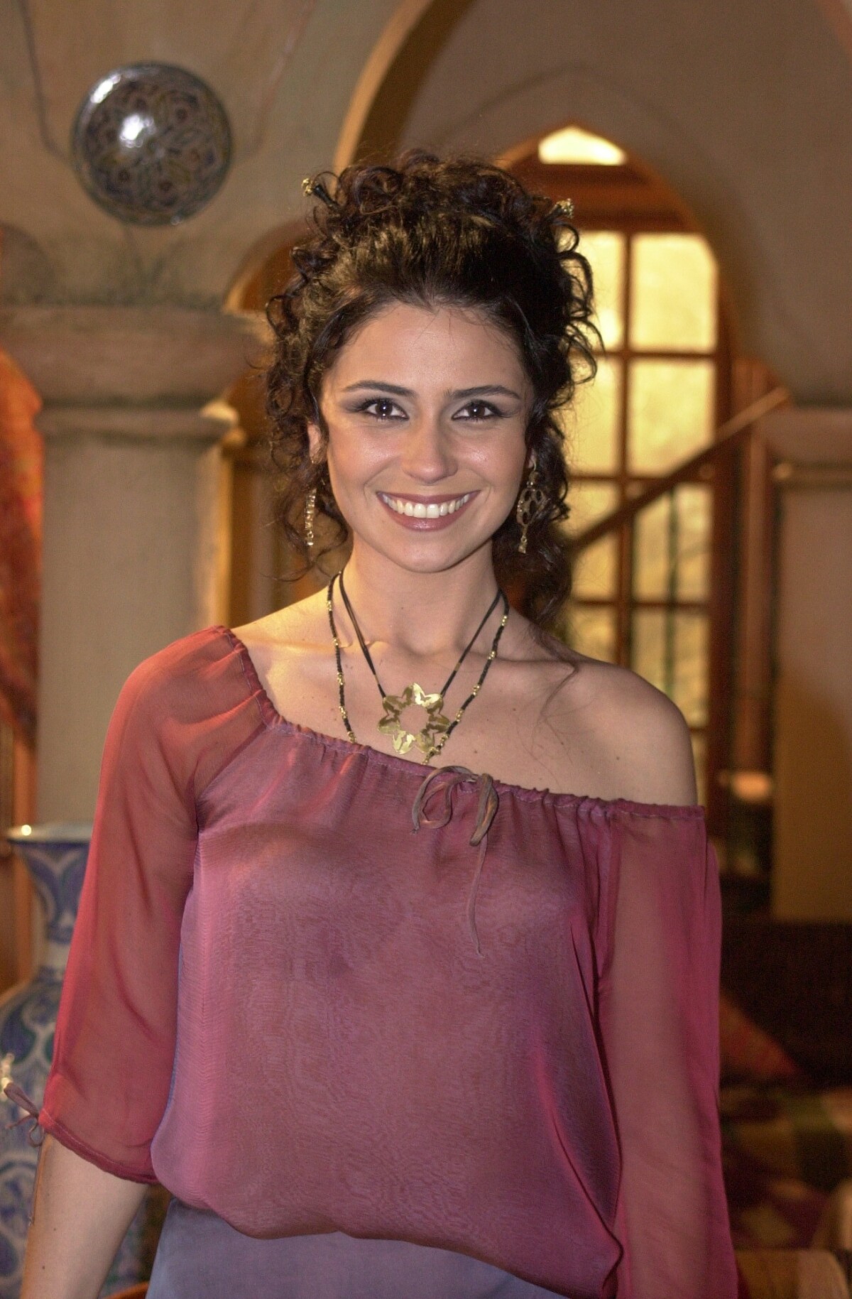 Foto: Novela 'O Clone': Jade (Giovanna Antonelli) se envolve com Lucas (Murilo Benício) e ...