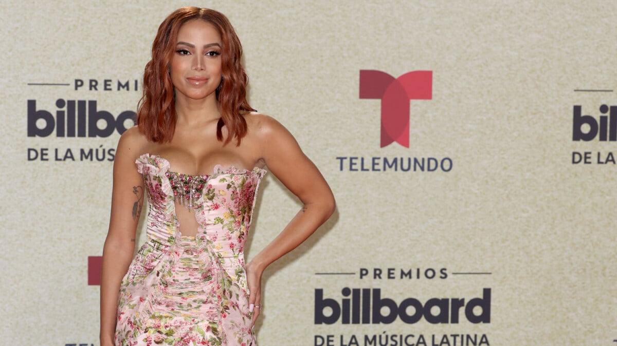 Foto Anitta Brilhou No Billboard Latin Music Awards Com Vestido