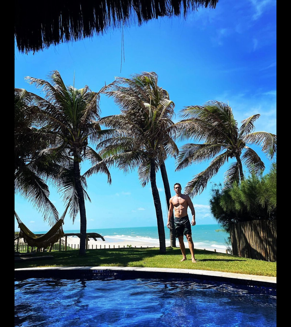 Foto: Grazi Massafera e Alexandre Machafer têm trocado likes e emojis ... Foto: Grazi Massafera e Alexandre Machafer têm trocado likes e emojis ...