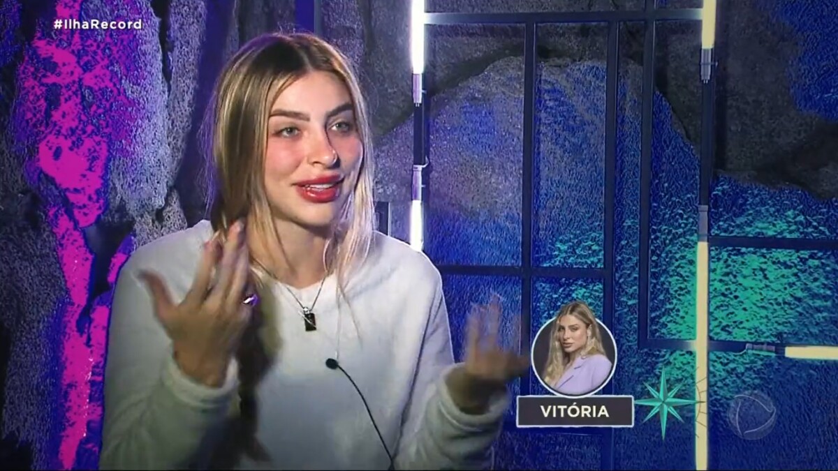 Foto: Ilha Record: Vitória reforça voto em Solange Gomes por ...