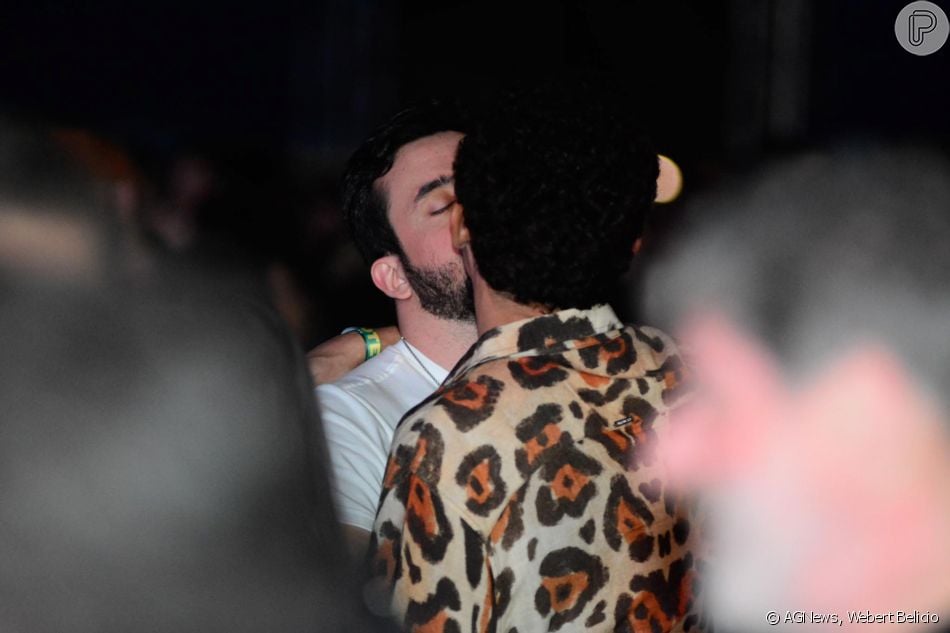 Silverio Pereira, ator de Pantanal, é flagrado em clima de romance ...