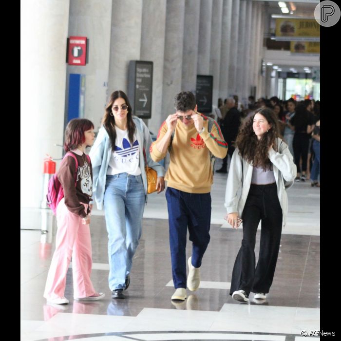 Rodrigo Faro, na foto com a mulher, Vera Viel, e as filhas Helena e ...