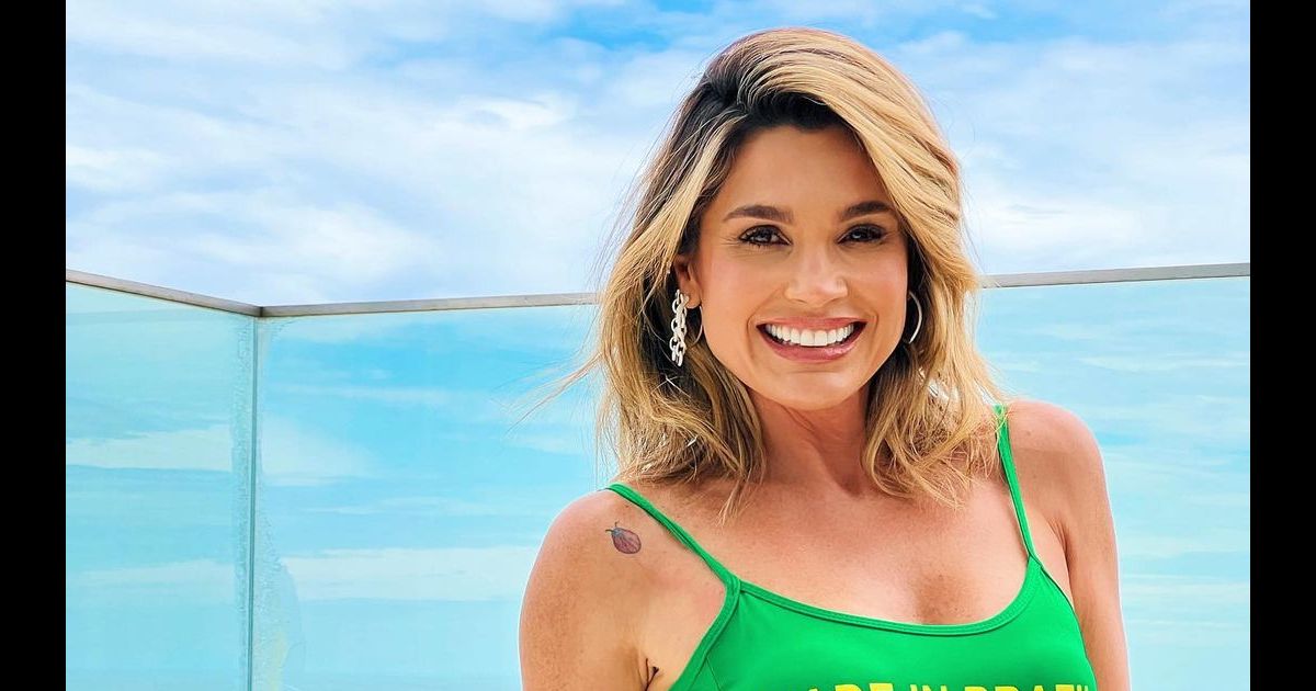 O look usado por Flavia Alessandra na torcida pelo Brasil contra Coreia ...