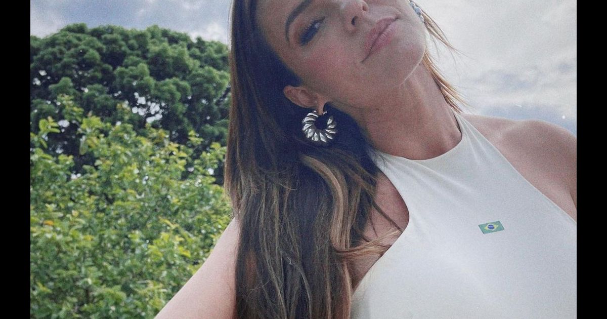 Look de Paolla Oliveira em jogo do Brasil combinou cintura alta e ...