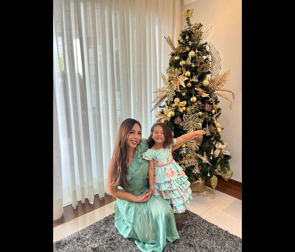 Foto: Deia Cypri falou sobre a chegada de 2023 com a família - Purepeople