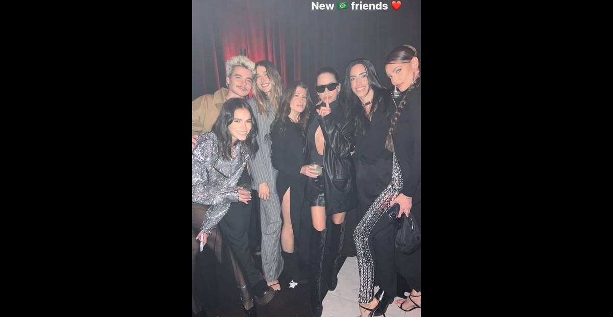 Foto: Bruna Marquezine elegeu o look grifado para balada em Los Angeles ...