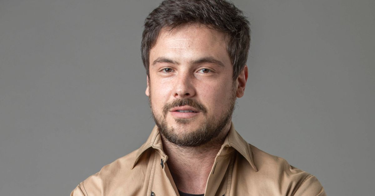 Sergio Guizé detona fotógrafos que clicam atrizes na praia em ângulos ...