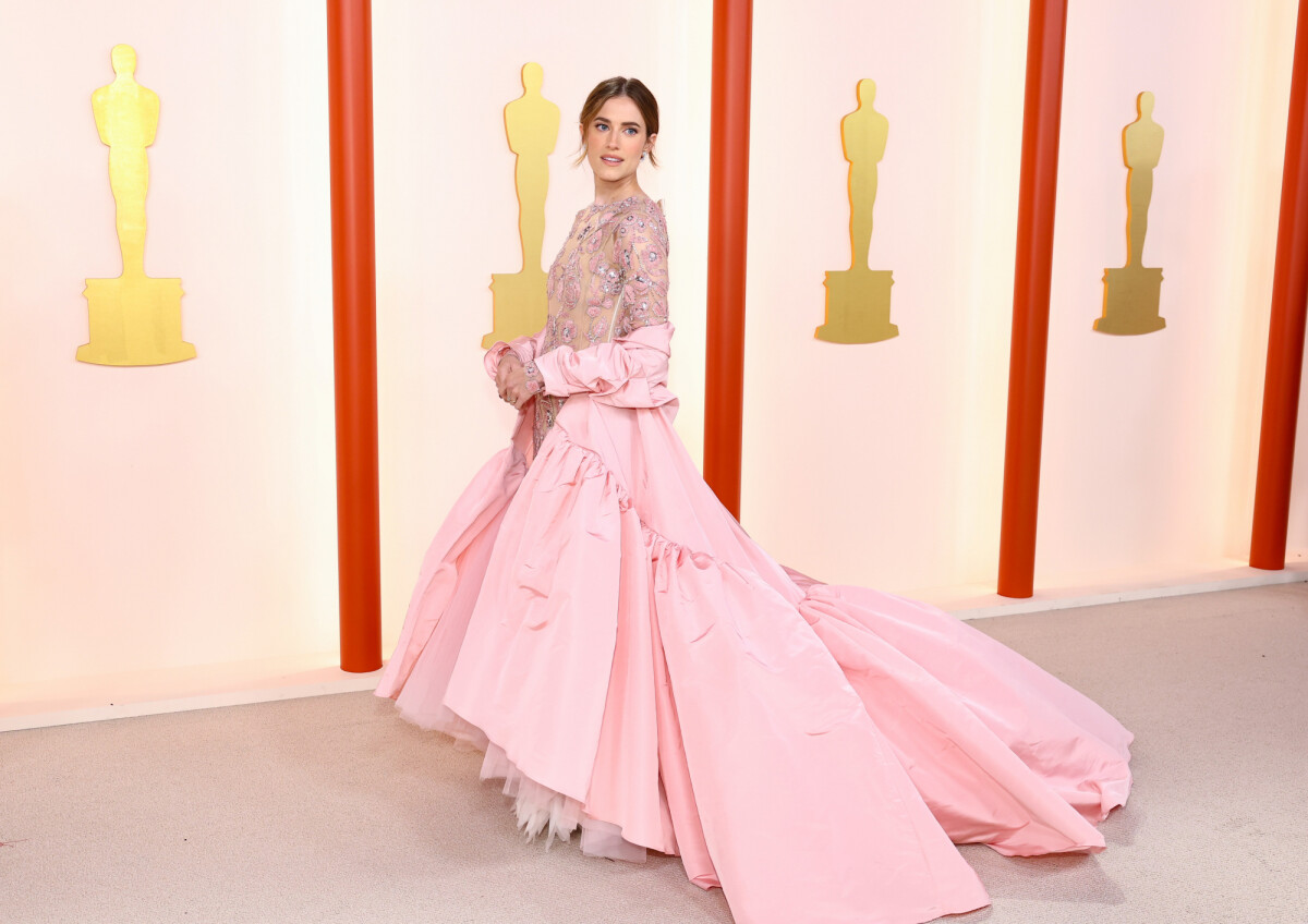 Foto: Allison Williams no red carped do Oscar 2023 - Purepeople