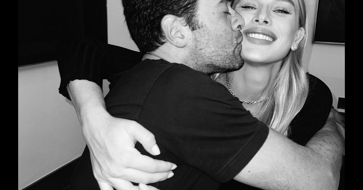 Fiorella Mattheis é casada com o empresário Roberto Marinho Neto ...