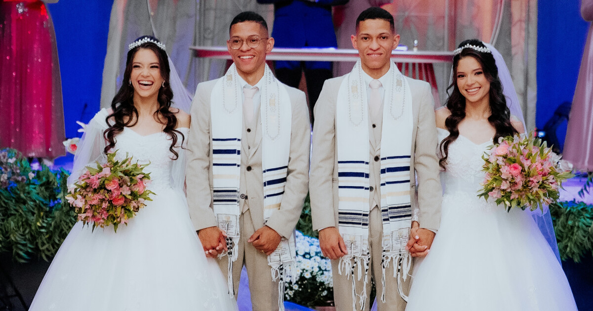 Casamento em dose dupla: a curiosa história das irmãs gêmeas do Tocantins que casaram com irmãos ...
