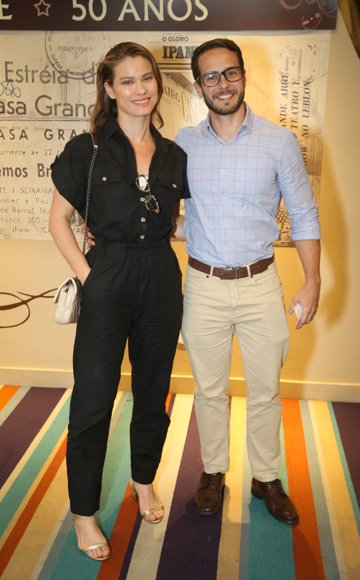 Foto: Karen Junqueira foi ao teatro prestigiar Vera Holtz na peça 'F(r ...