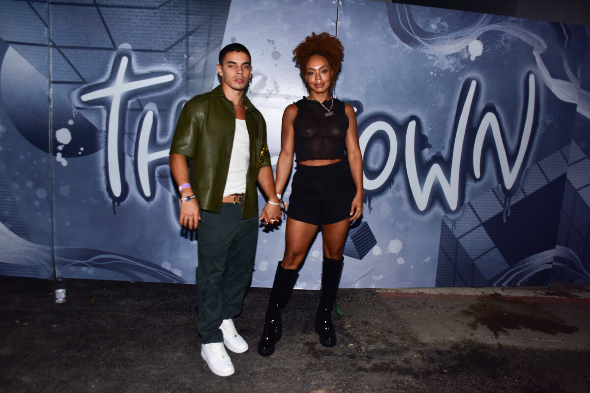 Foto: Look com minissaia e top transparente: Dandara Mariana deu toque ...