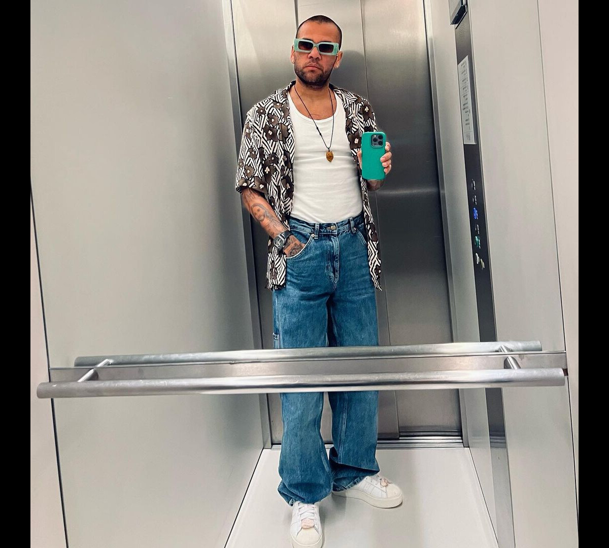 Foto: Ex de Daniel Alves deseja tomar medidas legais contra o jogador ...