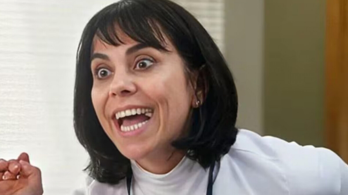 Foto: Em Elas por Elas, Miriam (Paula Cohen) ressurge das cinzas para ...