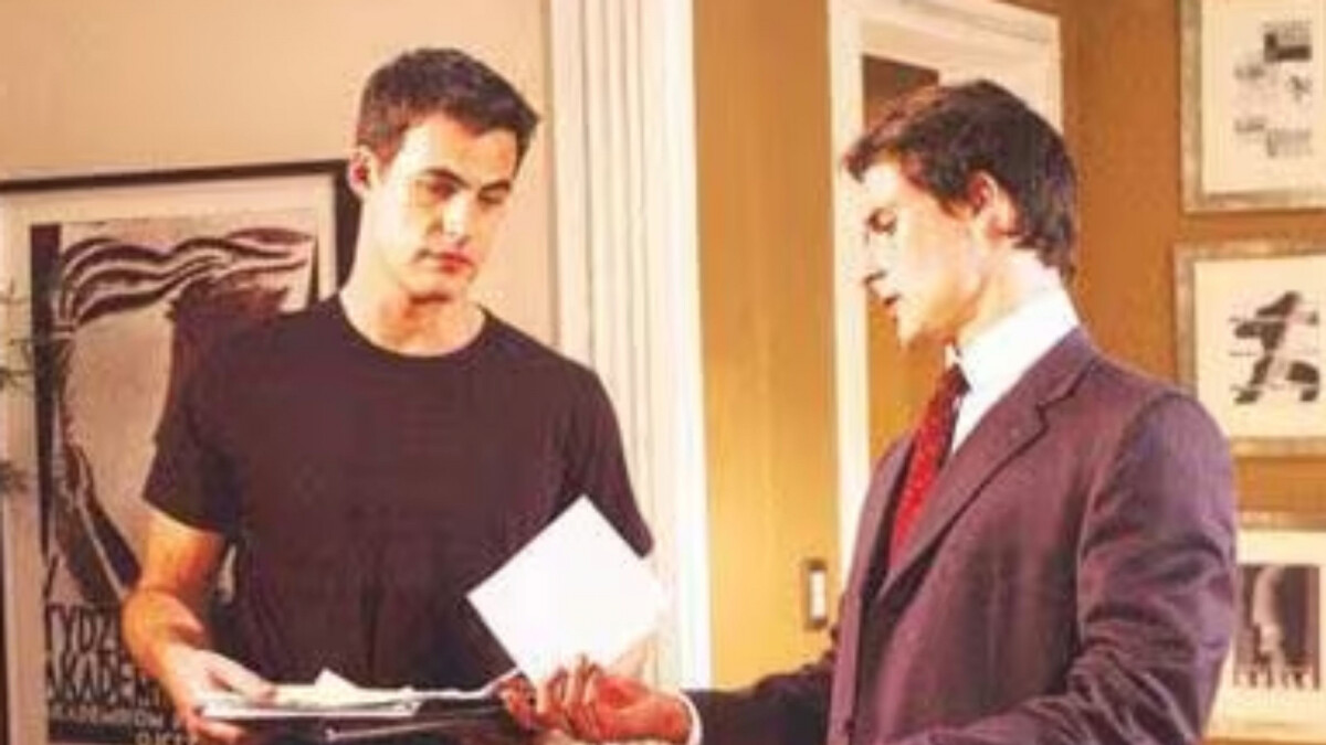 Foto: Em Paraíso tropical, Rodrigo (Carlos Casagrande) e Tiago (Sergio ...