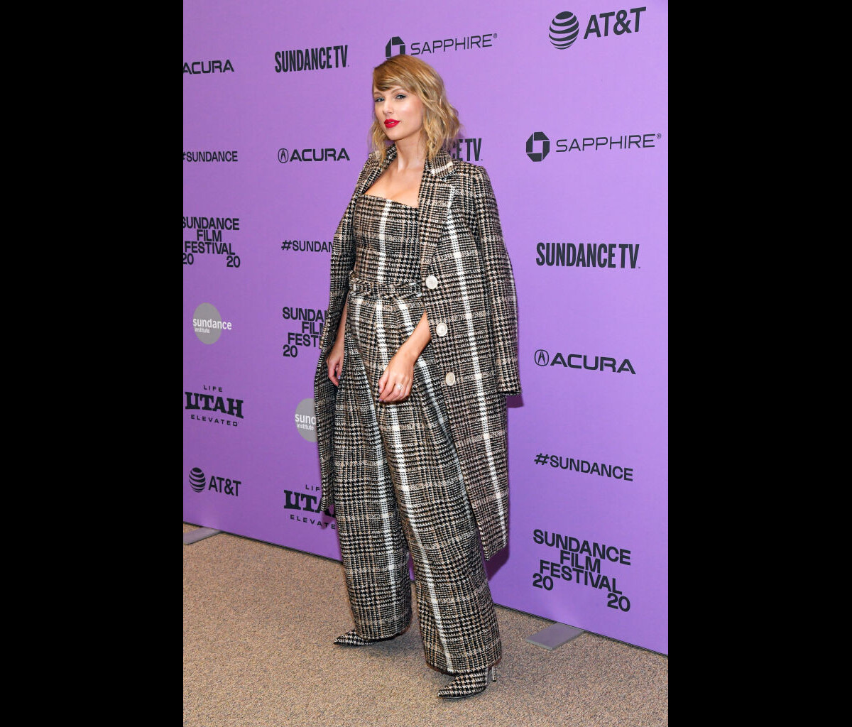 Foto Em 2020 Taylor Swift Passou A Combinar Seus Looks E Adotar Um