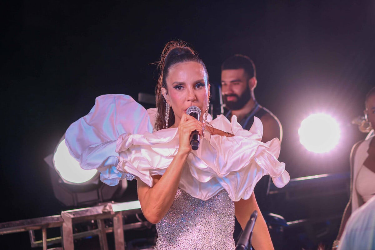 Foto: Ivete Sangalo na abertura do Carnaval de Salvador, nesta quinta-feira, 08 de fevereiro de ...