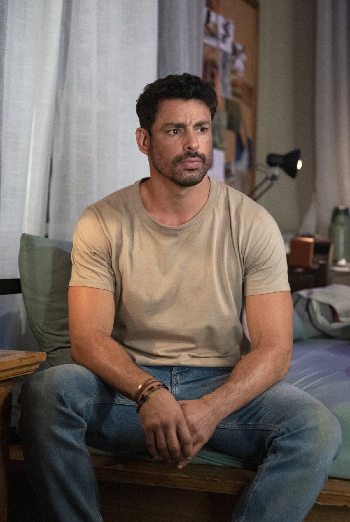 Foto: 'Mata-mata', série criada por Cauã Reymond, mostra a rotina de um ...