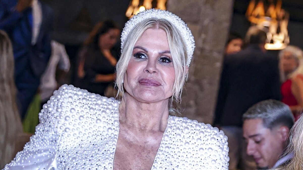 Foto: Monique Evans revela quantos kg perdeu para casamento com Cacá ... Foto: Monique Evans revela quantos kg perdeu para casamento com Cacá ...