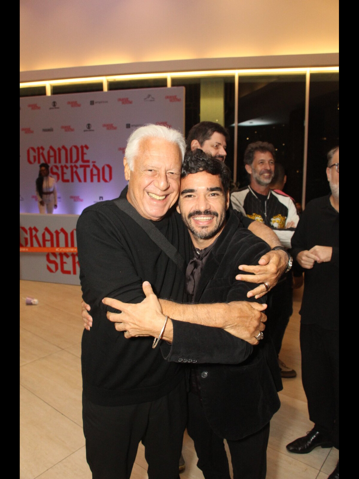 Foto: Protagonista do filme 'Grande: Sertão', Caio Blat ganhou abraço ...