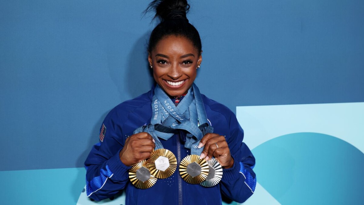 Foto: A maquiagem de Simone Biles brilhou tanto quanto suas medalhas ...