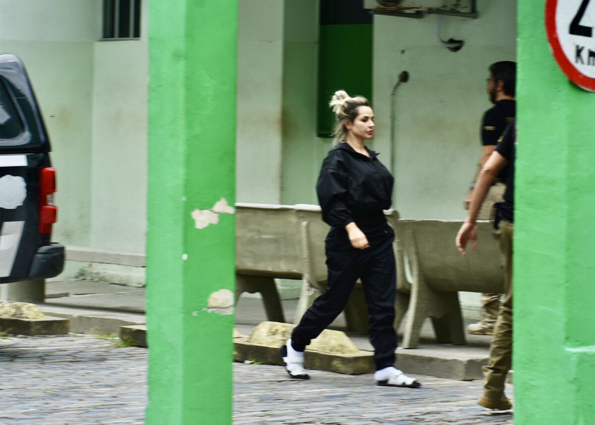Foto: Deolane Bezerra afirma que é inocente - Purepeople