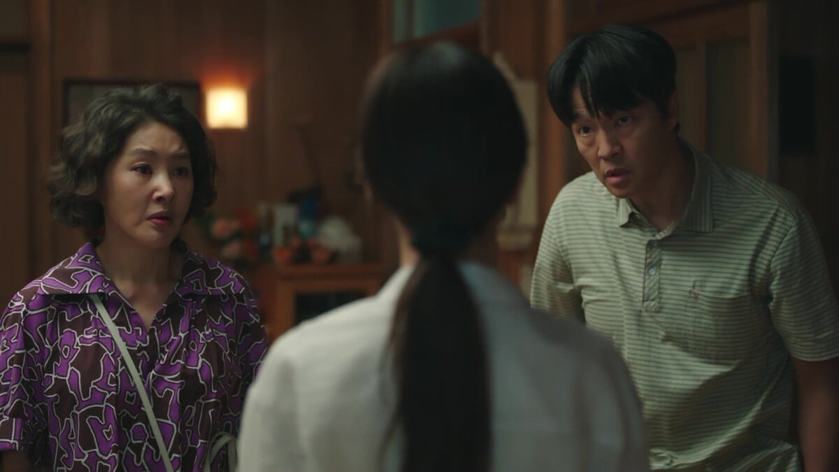 Foto: Nos próximos episódios de 'O amor mora ao lado', os pais de Bae Seok-ryu vão reaparecer ...