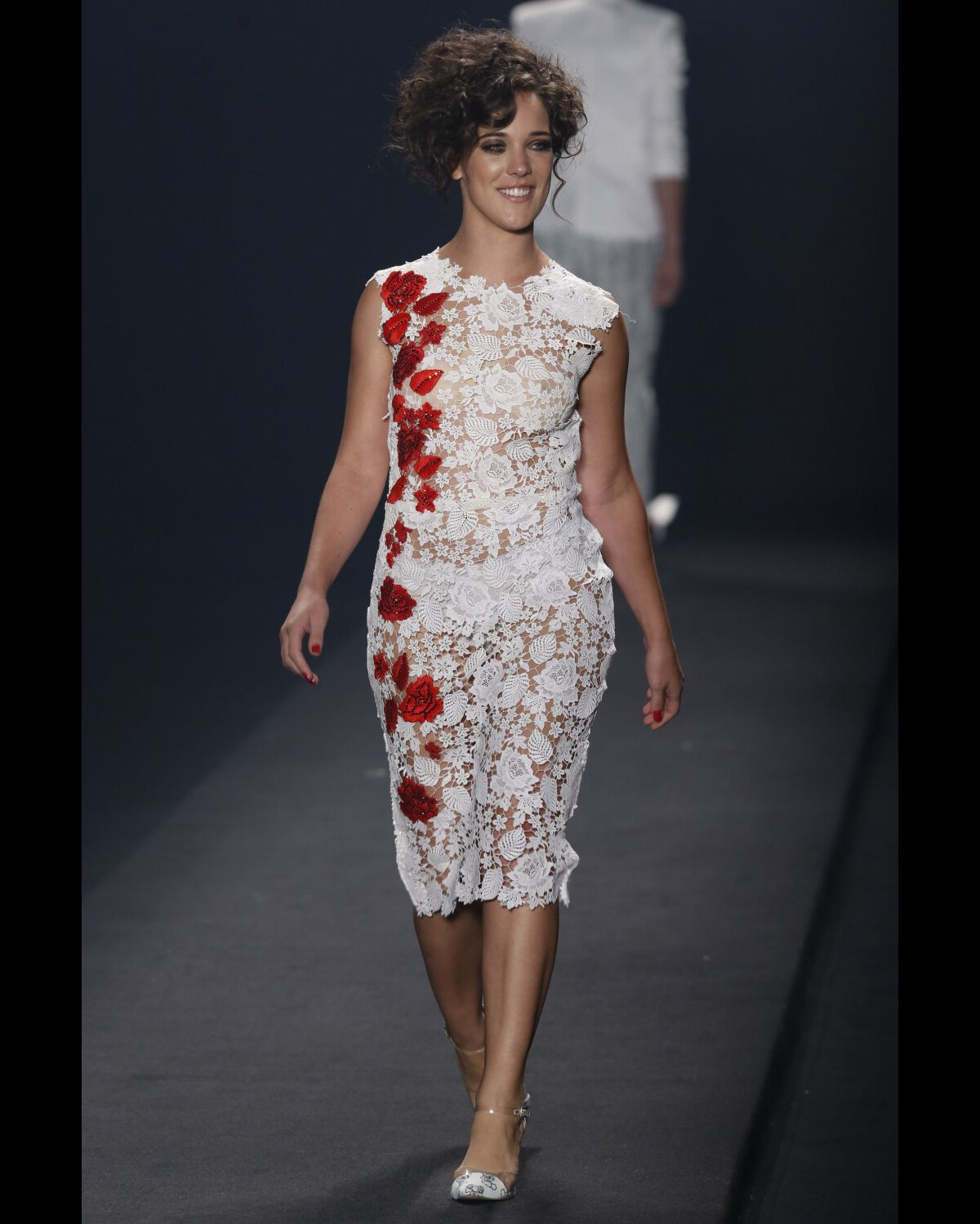 Foto: Adriana Birolli desfilou no segundo dia de Fashion Rio, pela ...