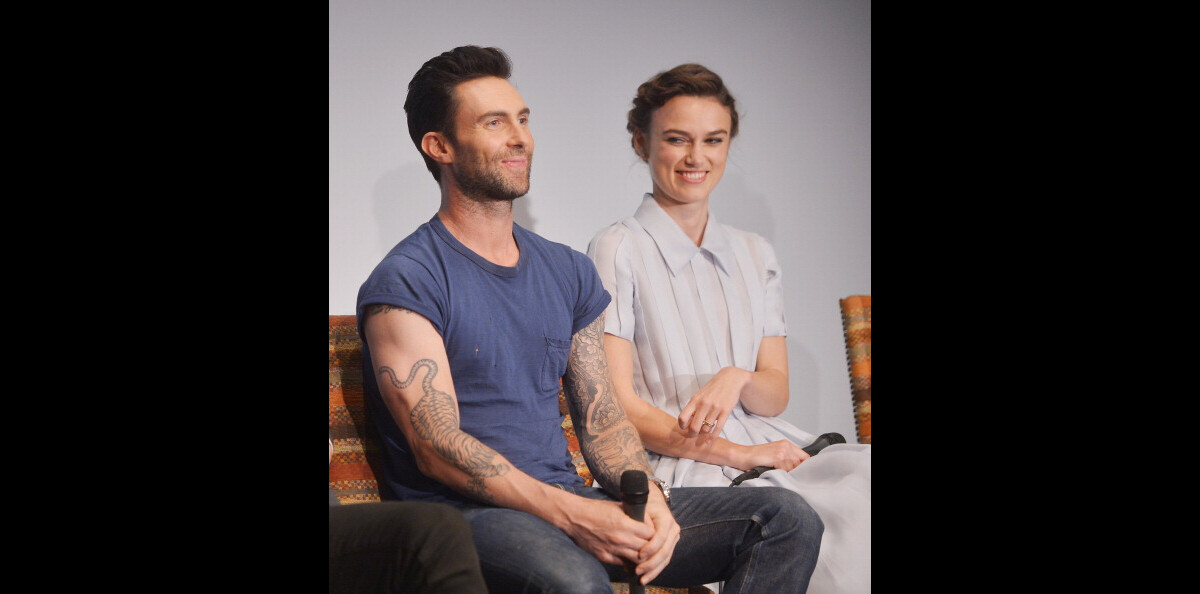 Foto: Adam Levine e a atriz Keira Knightley na coletiva de imprensa do ...