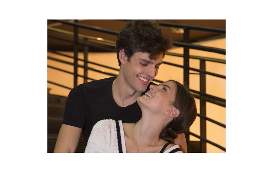 Camila Queiroz, a ninfeta da novela 'Verdades Secretas', apresenta o ...