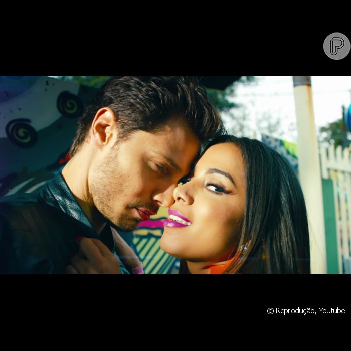Anitta contracenou com o ator André Bankoff no clipe de 'Deixa Ele ...