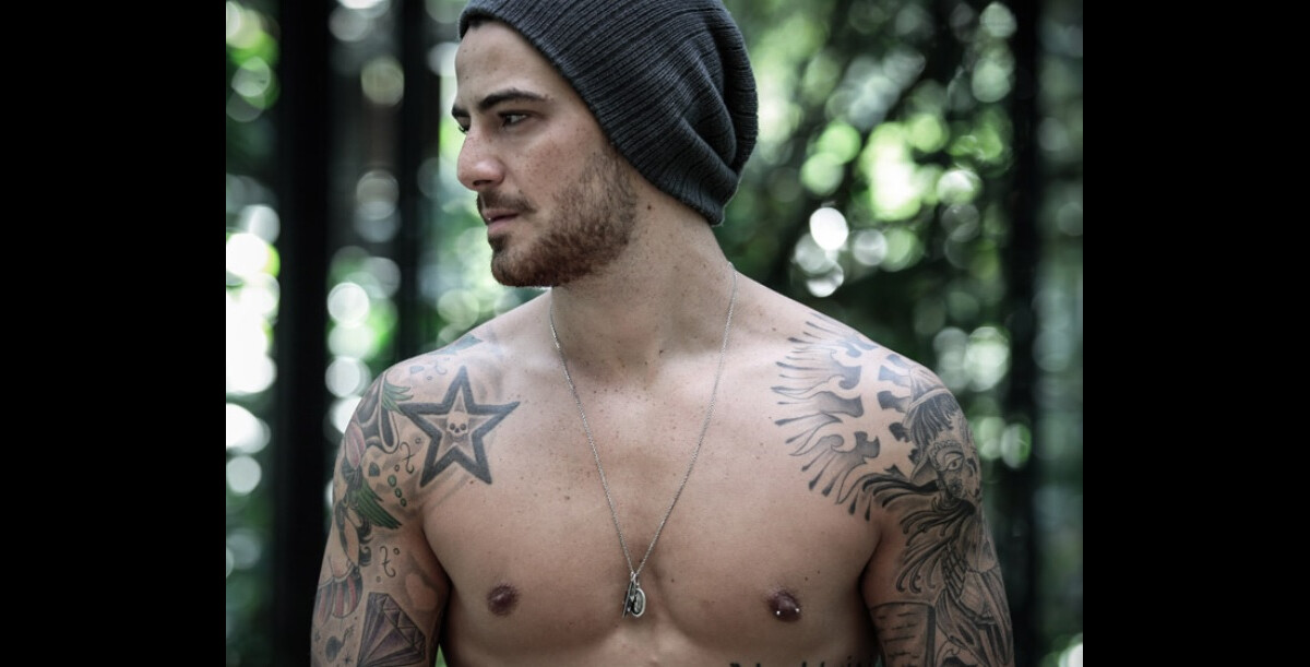Foto: Felipe Titto contou que sua primeira tatuagem foi feita aos 15 ...