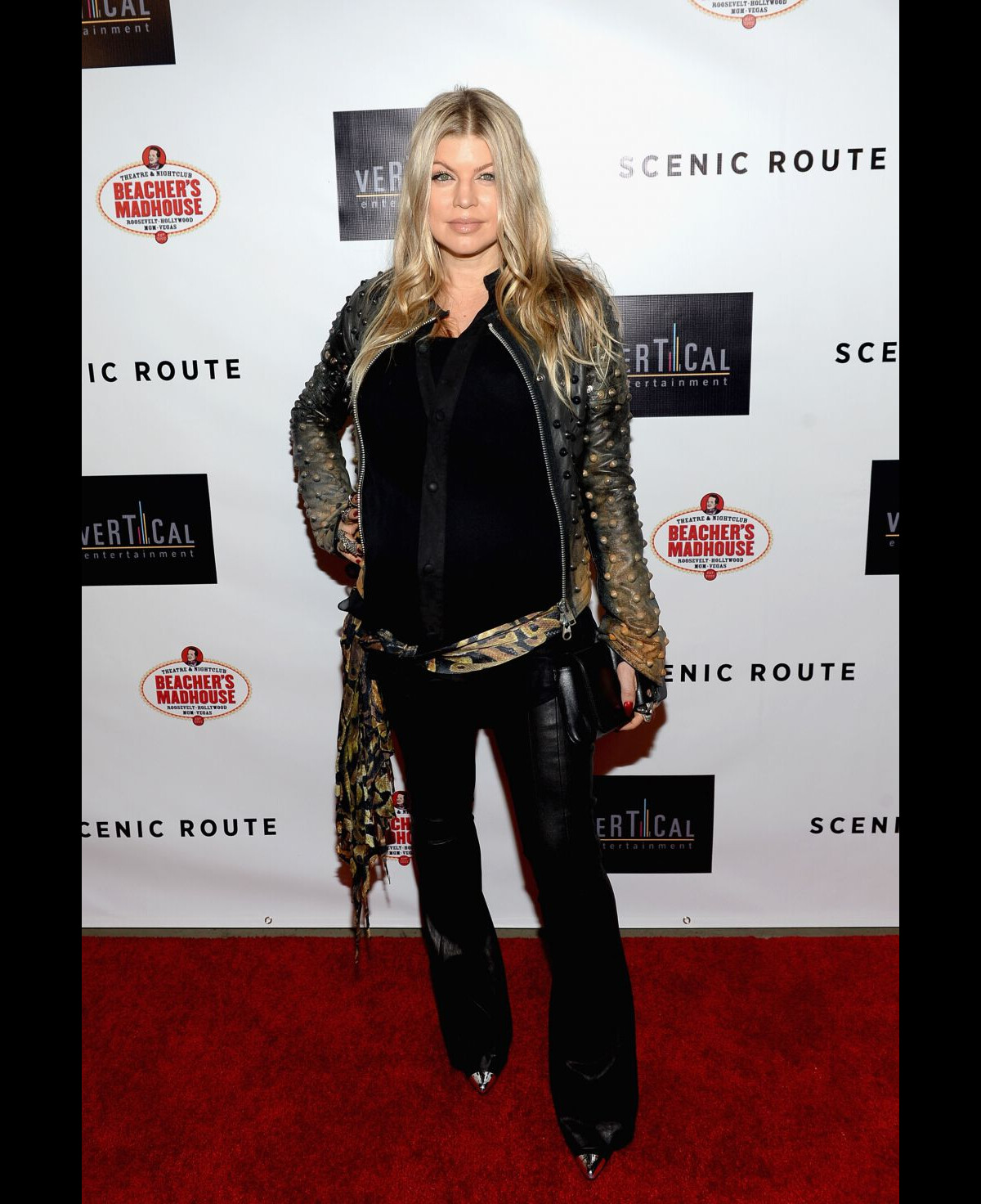 Foto: Fergie posa para foto em première do novo filme de seu marido ...