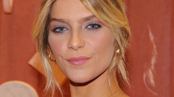 Isabella Santoni: Fotos, últimas notícias, idade, signo e biografia ...