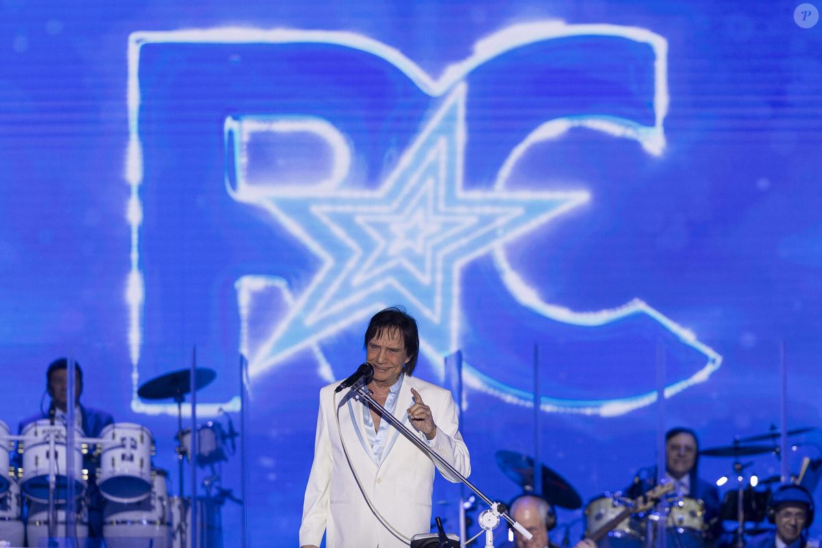 Foto: Roberto Carlos Especial 2025: o show deve ir ao ar às 22h25, após ...