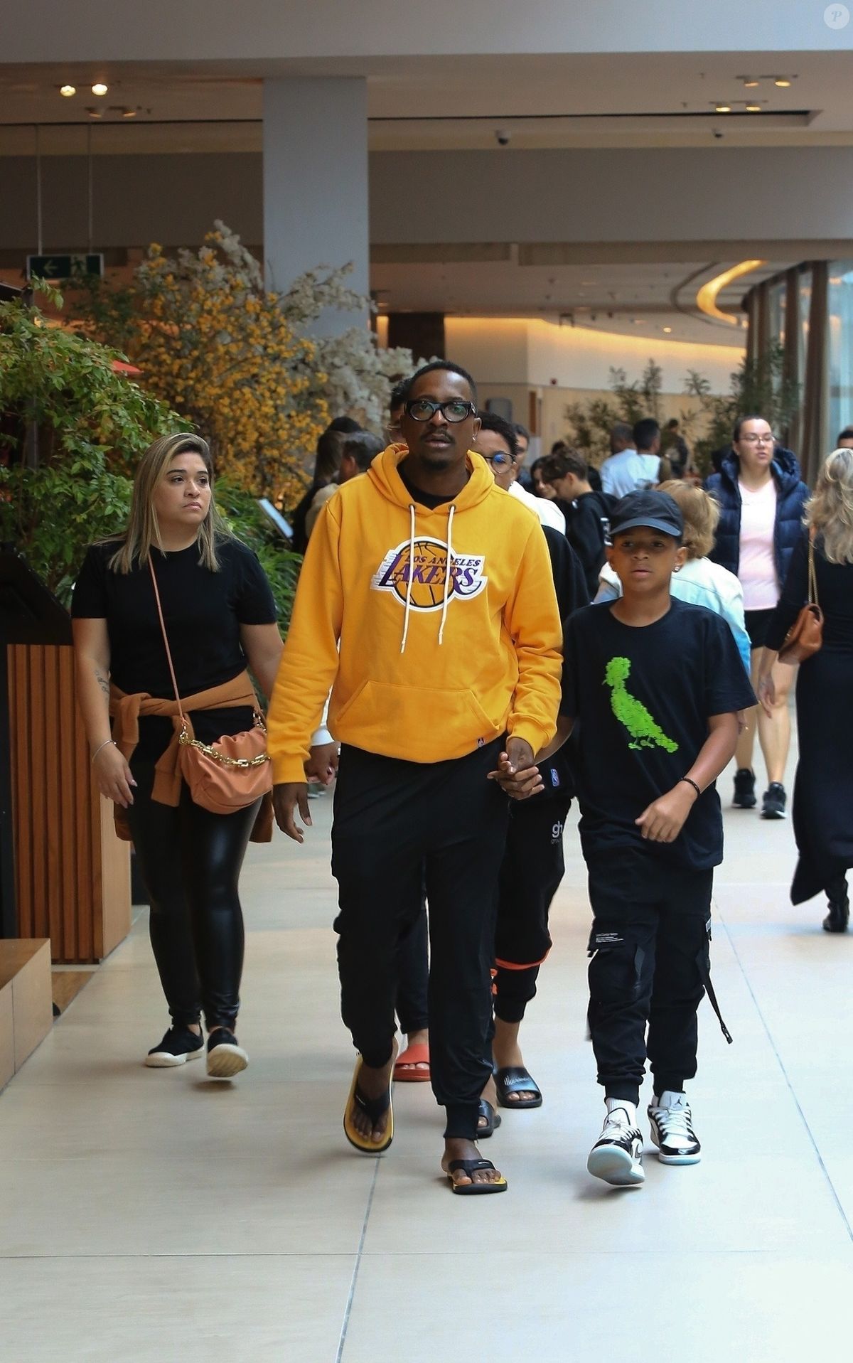 Foto: Marize Calheiros, mãe de Kaik, de 13 anos, expôs a situação nas ...